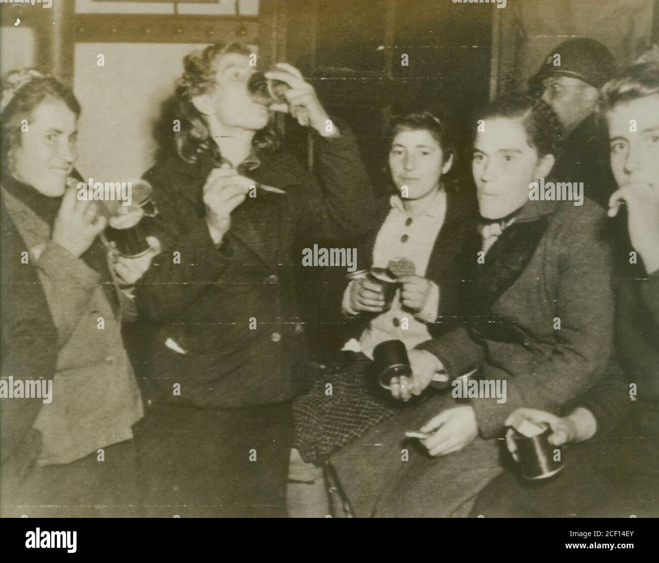 Army chow hi-res stock photography and images - Alamy