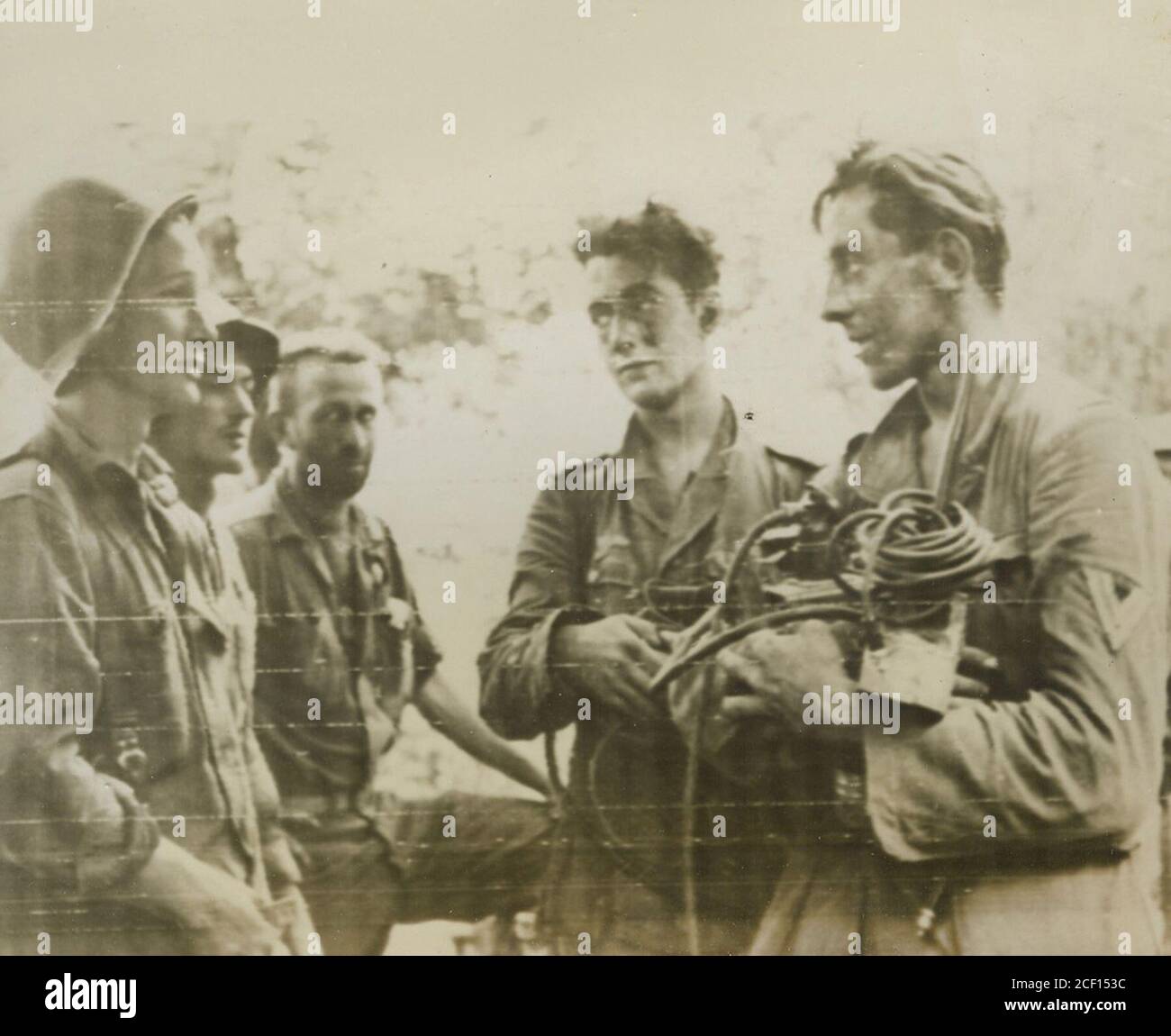 American radio world war 2 hi-res stock photography and images - Alamy