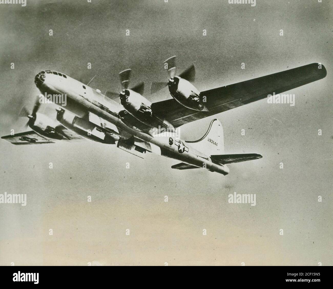 World war ii american soldiers bomb hi-res stock photography and images ...