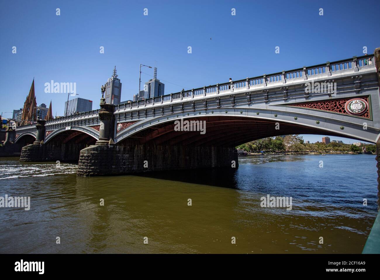 The Princes Bridge is a bridge that spans the Yarra River in central ...