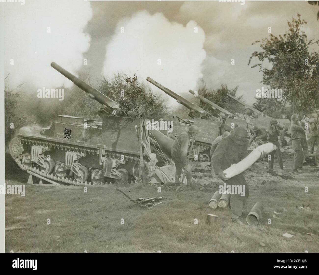 American ww2 guns hi-res stock photography and images - Alamy
