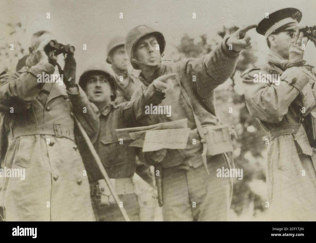 French soldiers front world war ii hi-res stock photography and images ...