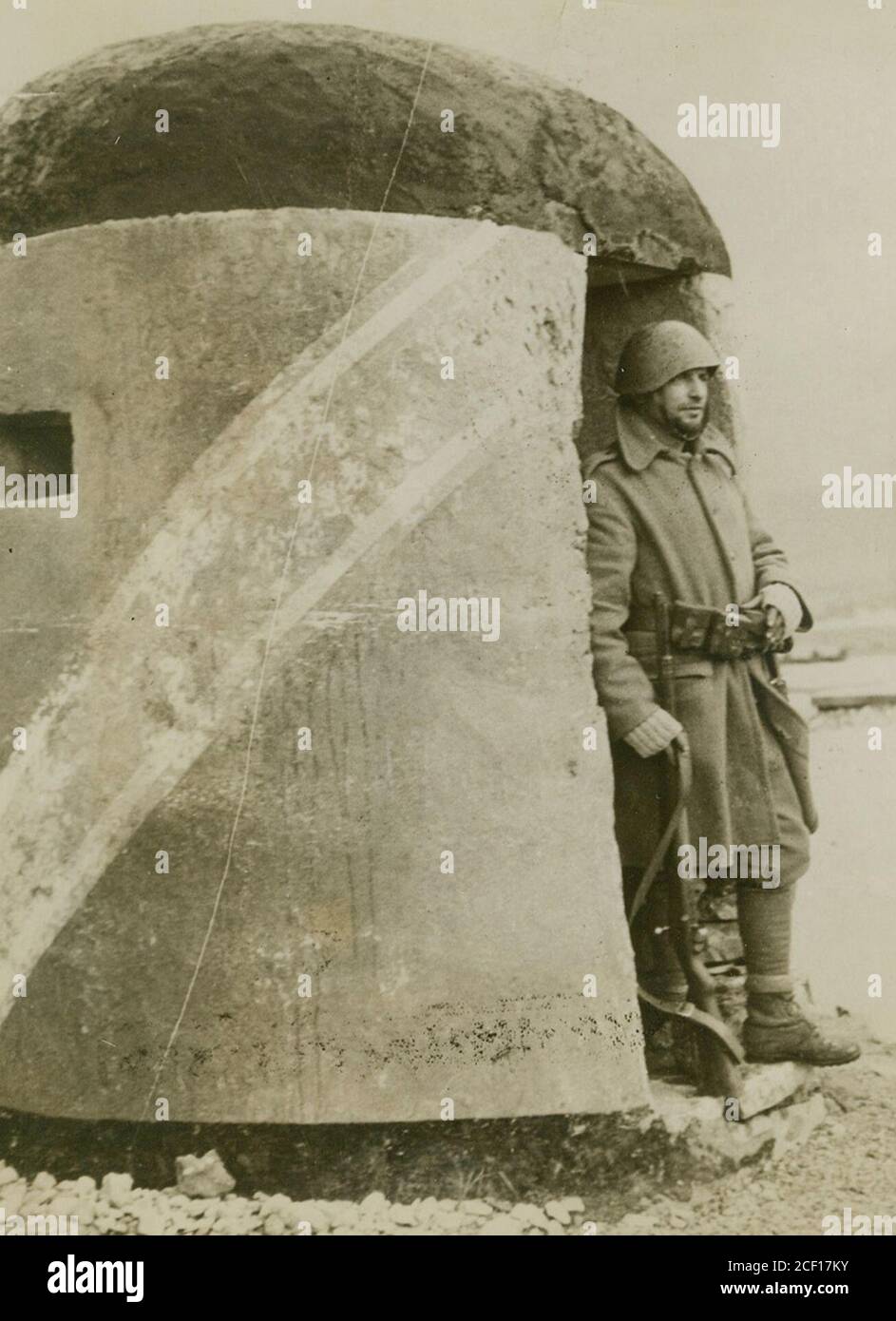 Pillbox design hi-res stock photography and images - Alamy