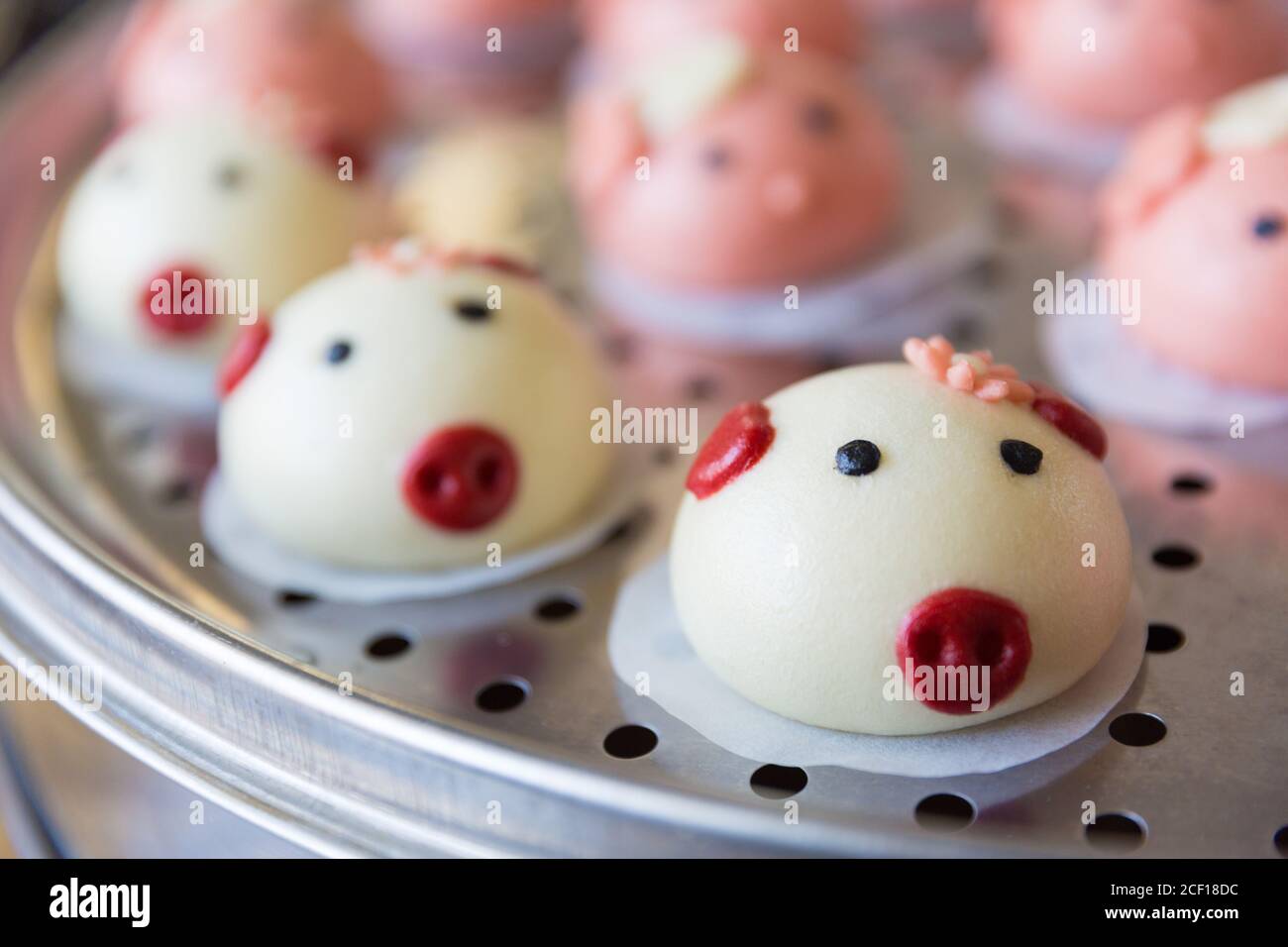 Steamed pig buns hi-res stock photography and images - Alamy