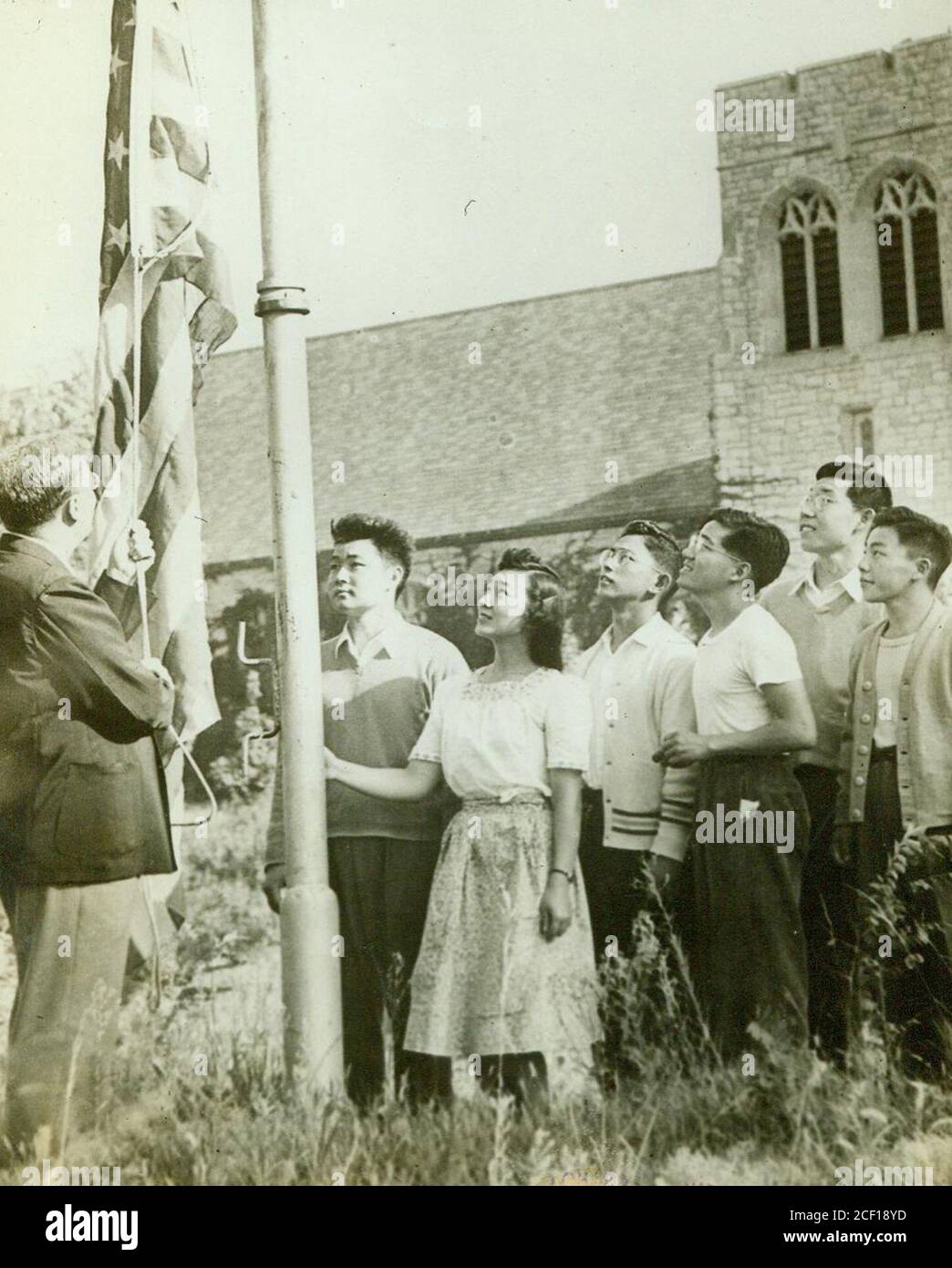 Ww2 soldiers under fire hi-res stock photography and images - Alamy