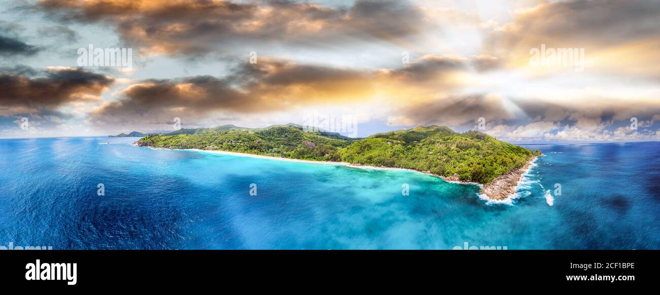 Aerial view of beautiful tropical island Stock Photo - Alamy