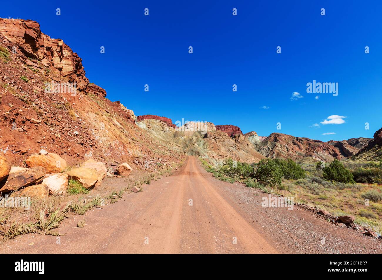 Road in the prairie country. Deserted natural travel background Stock ...