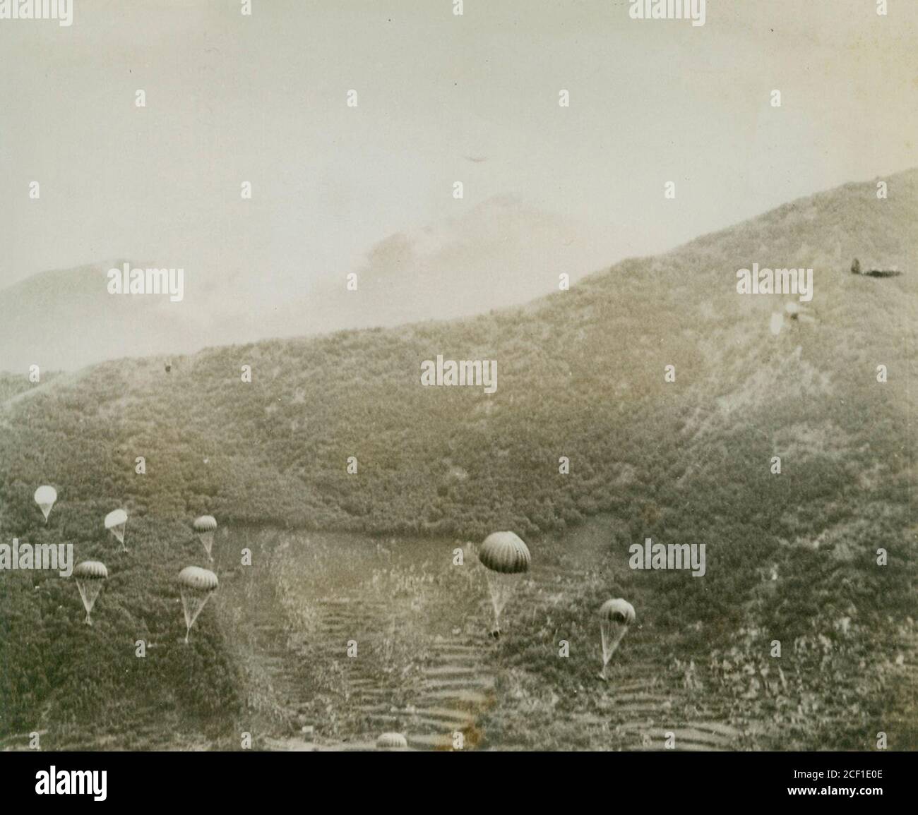 Chuting hi-res stock photography and images - Alamy