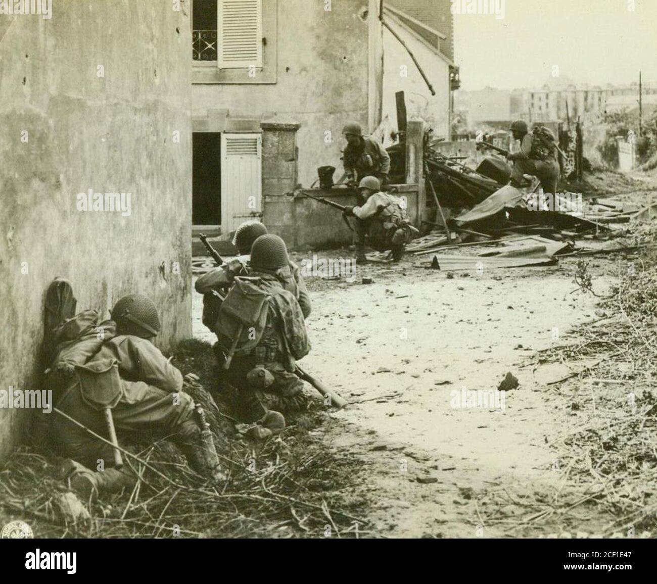 World war two snipers hi-res stock photography and images - Alamy
