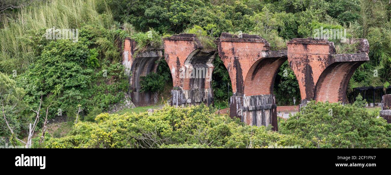 Longteng Broken Bridge, Yutengping Bridge in Longteng Village, Sanyi ...