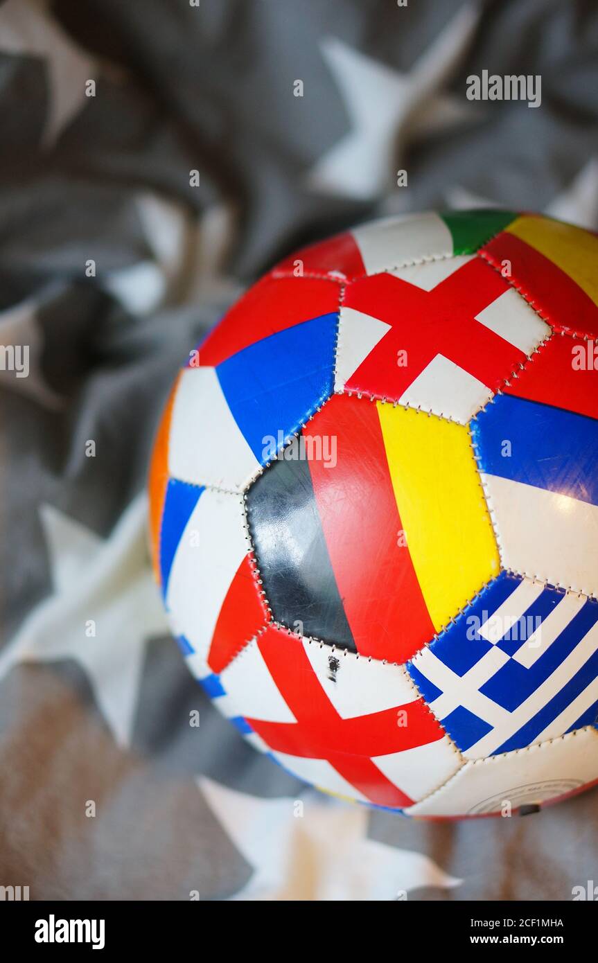 Round country flags europe hi-res stock photography and images - Alamy
