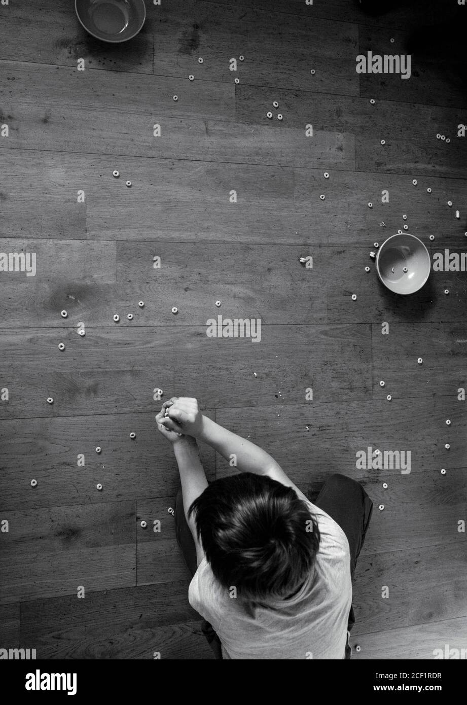 Food mess spill cereal hi-res stock photography and images - Alamy