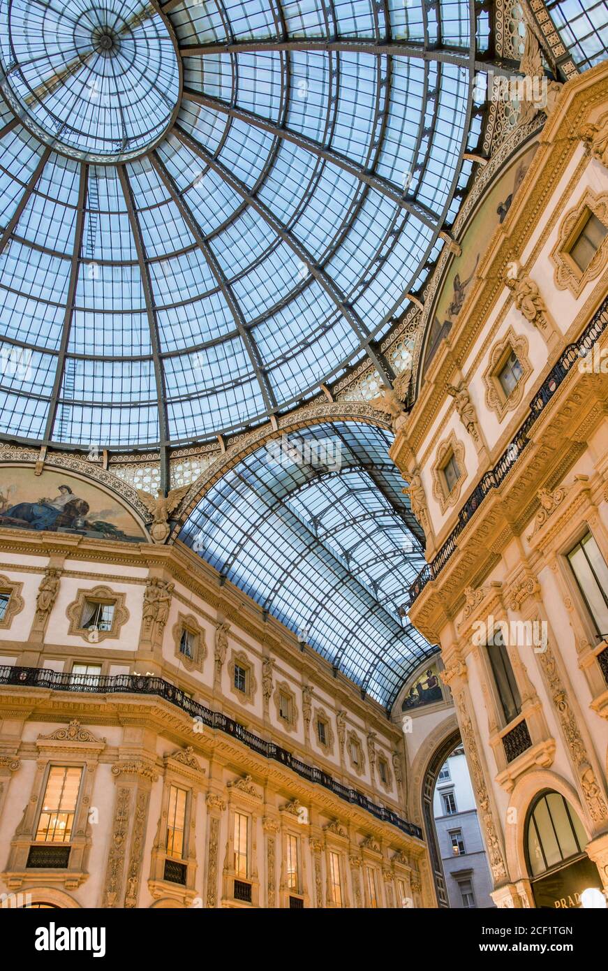 Shopping In Milan High Resolution Stock Photography and Images - Alamy