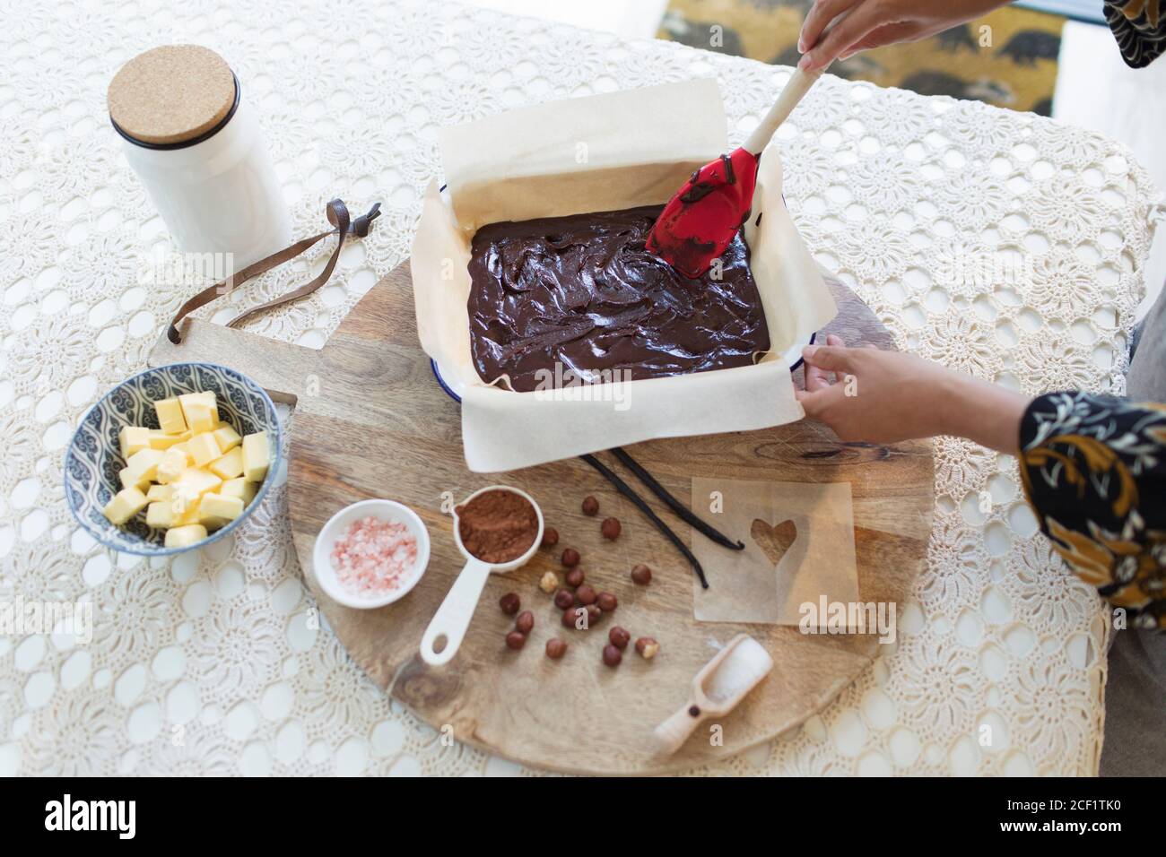 Bake table hi-res stock photography and images - Alamy
