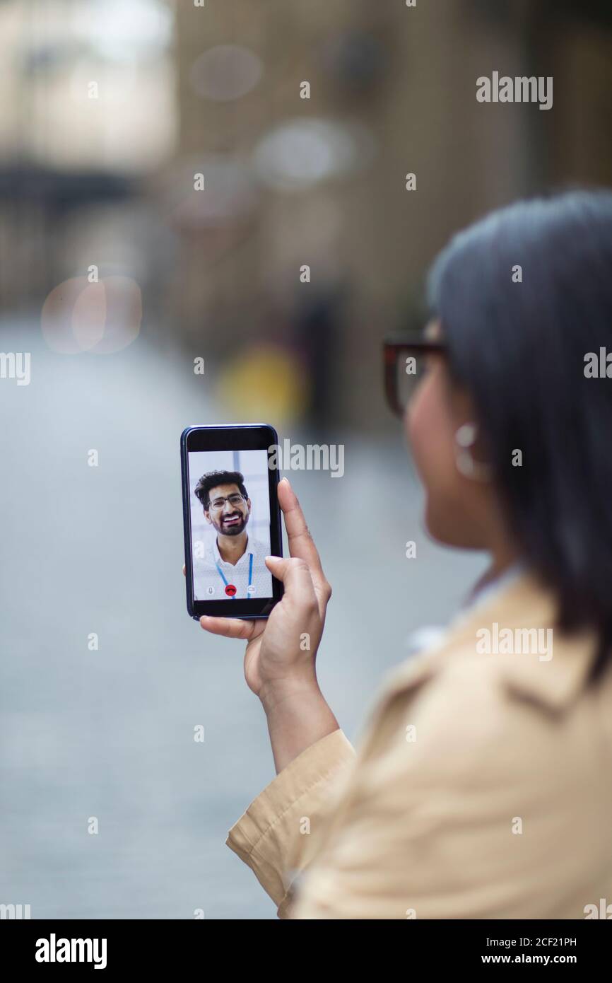 On screen husband hi-res stock photography and images - Alamy