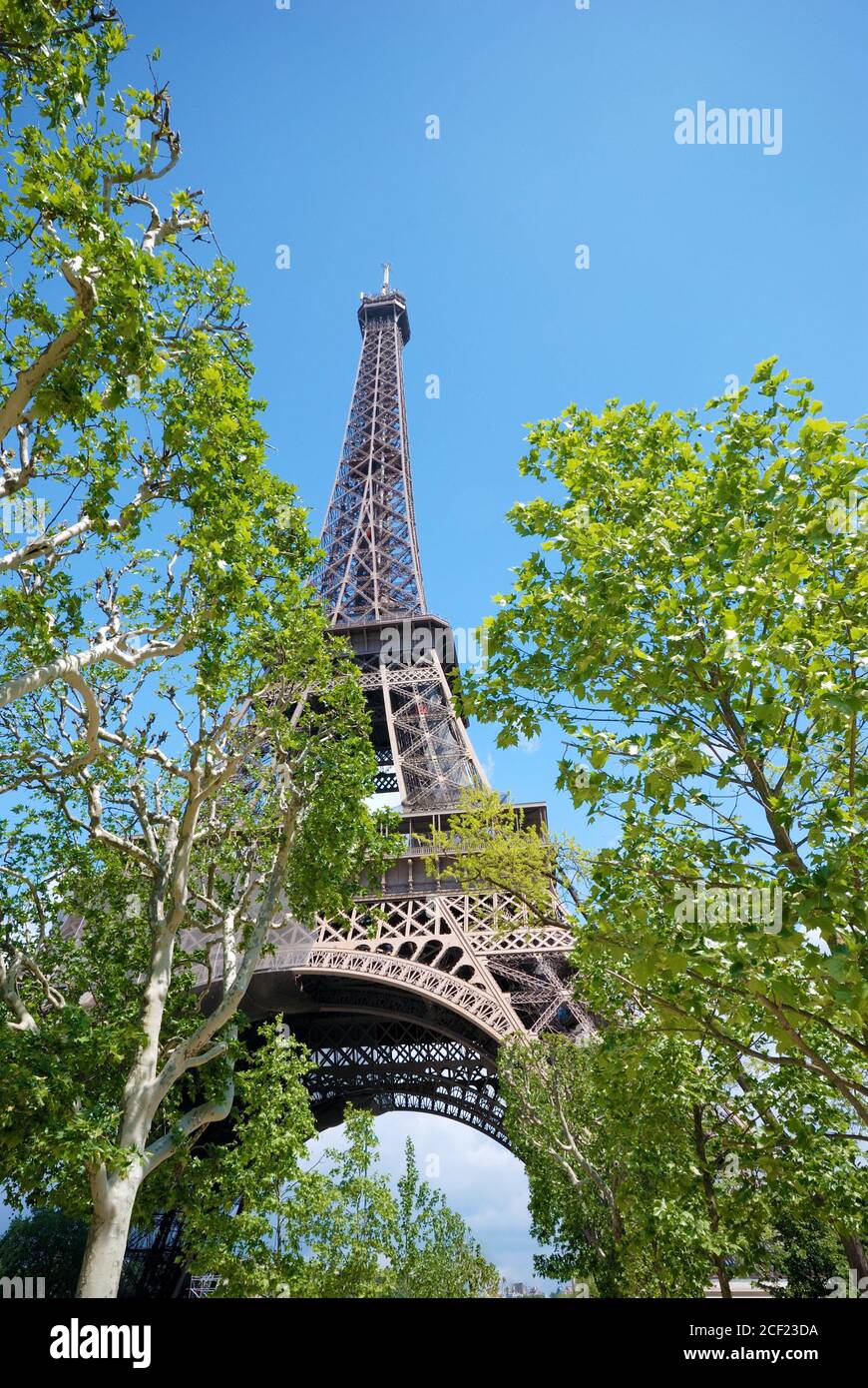 Base of the eiffel tower hi-res stock photography and images - Alamy