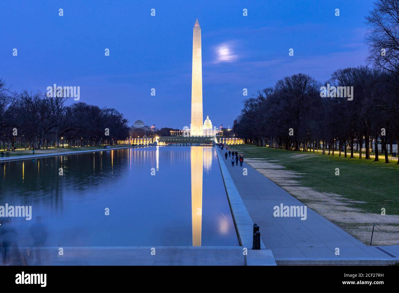Washington Monument in new reflecting pool from Lincoln Memorial at ...