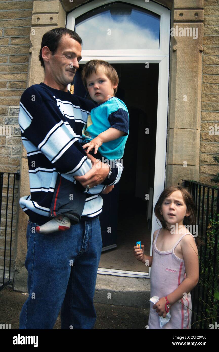 Homeless family uk hi-res stock photography and images - Alamy