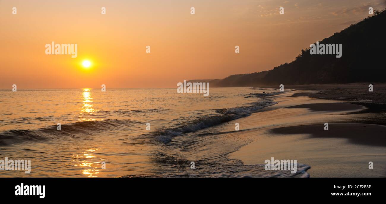 Beautiful morning in sea hi-res stock photography and images - Alamy
