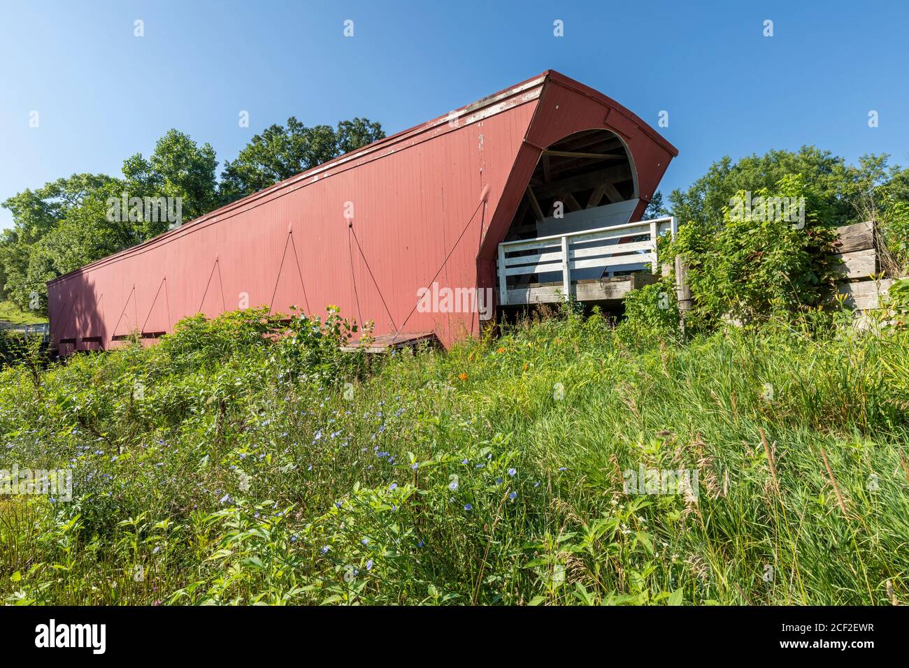 An old red covered bridge Stock Photo - Alamy