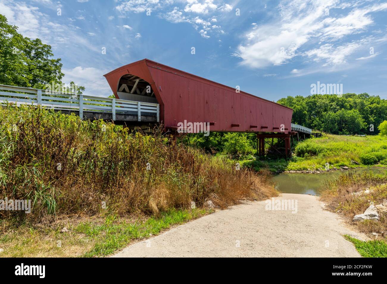 Covered bridge over a river hi-res stock photography and images - Alamy