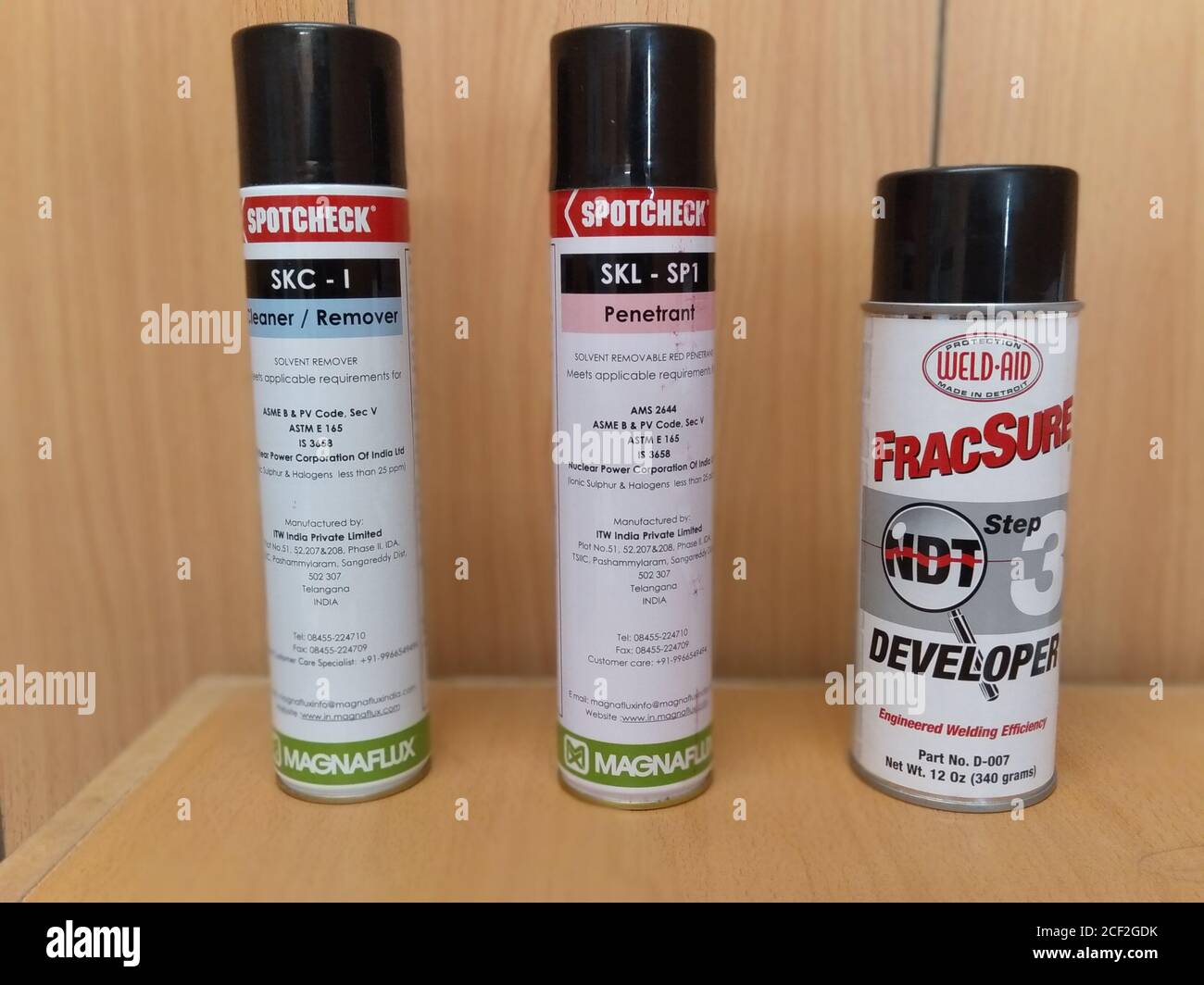 Dye penetrant hi-res stock photography and images - Alamy