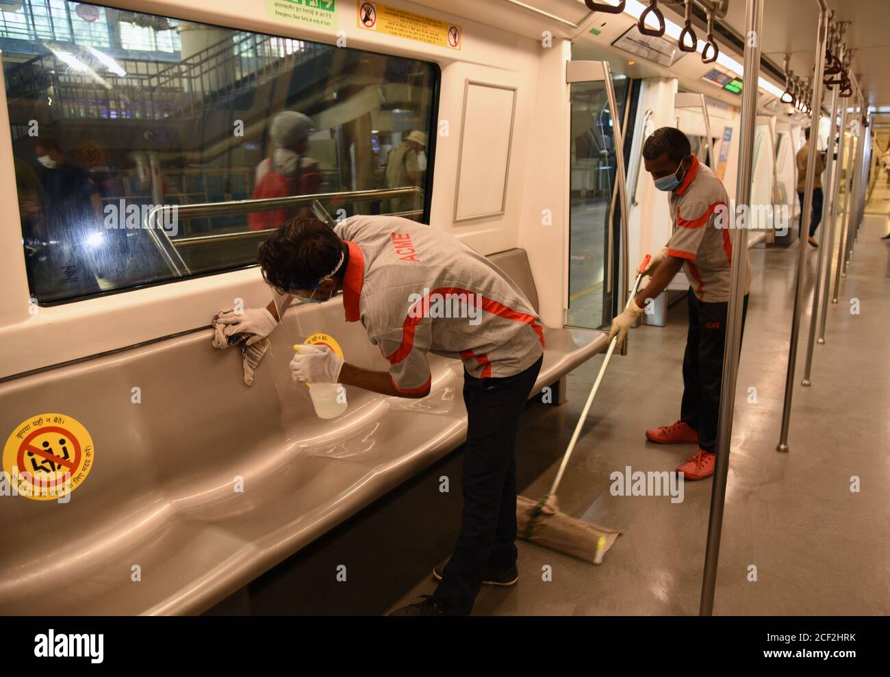 15 metro hi-res stock photography and images - Alamy