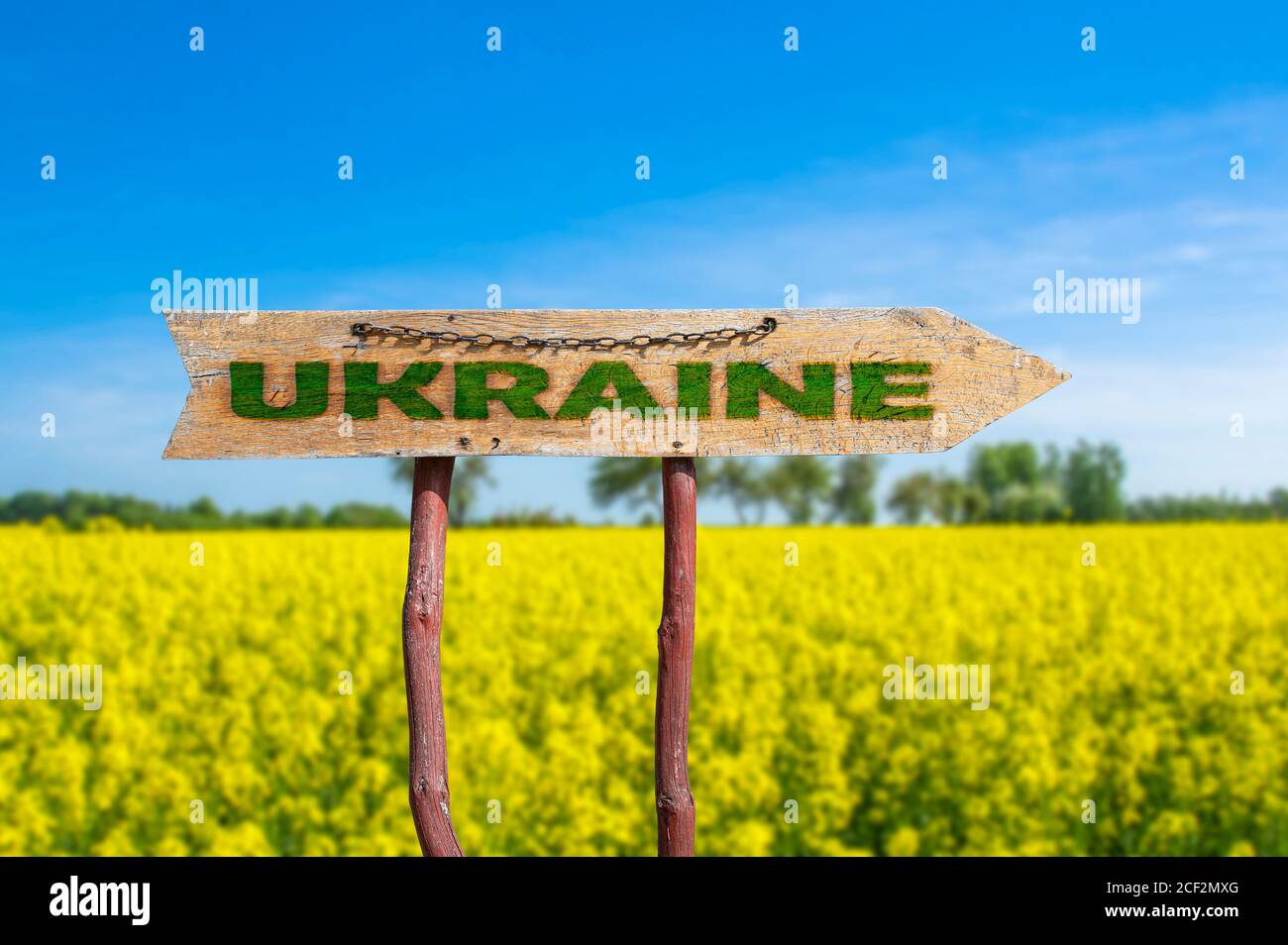 Arrow sign sky architecture hi-res stock photography and images - Alamy