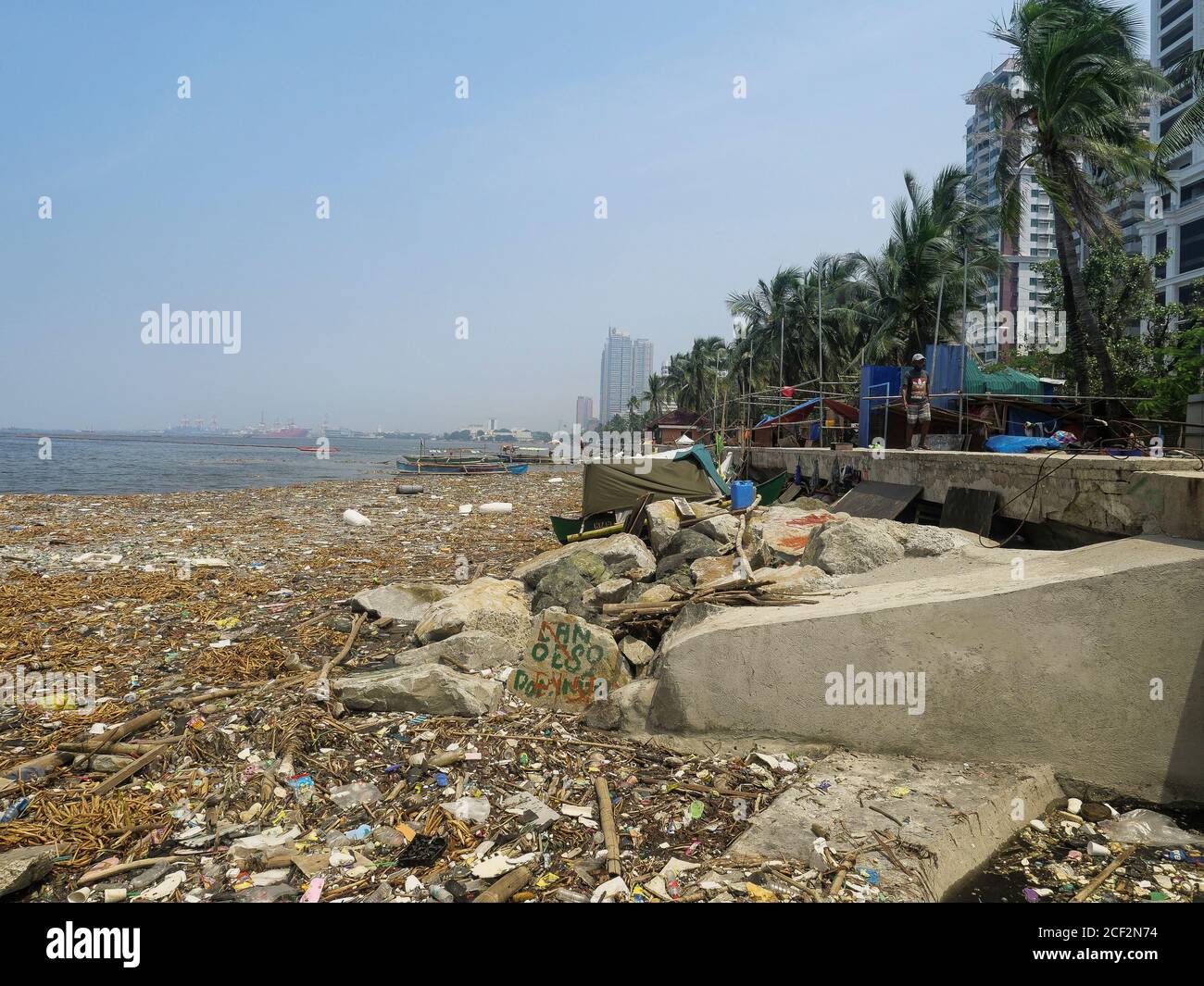 Manila Bay, Philippines. 03rd Sep, 2020. Heaps of various trash and ...