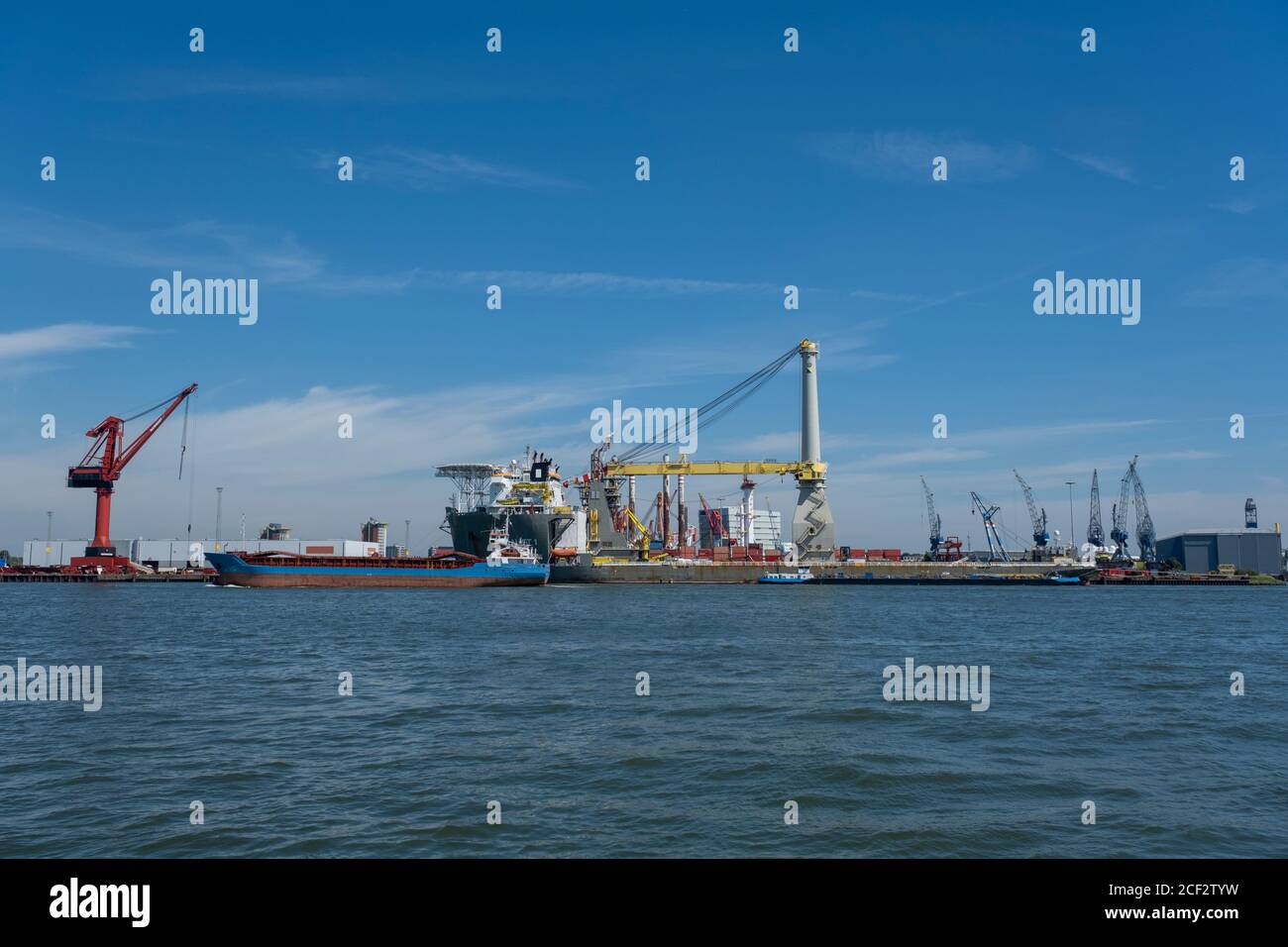 activity in the harbour of rotterdam Stock Photo - Alamy