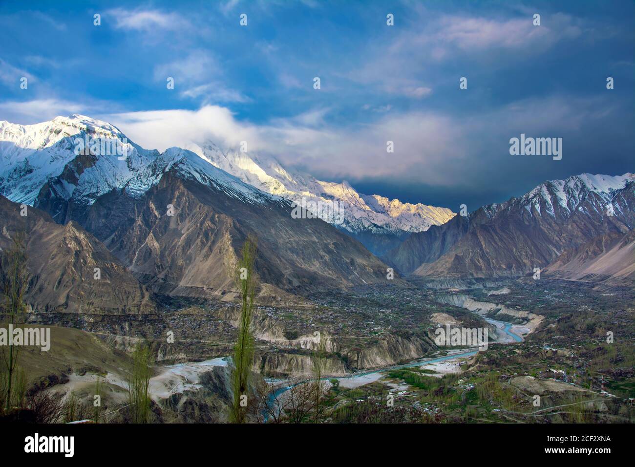 Hunza wallpaper hi-res stock photography and images - Alamy