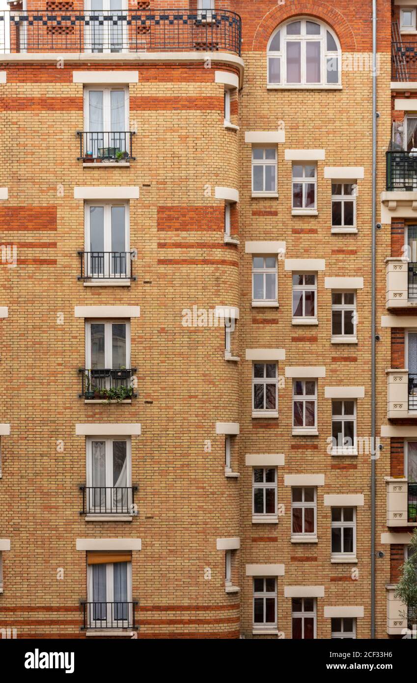 Old building pattern hi-res stock photography and images - Alamy