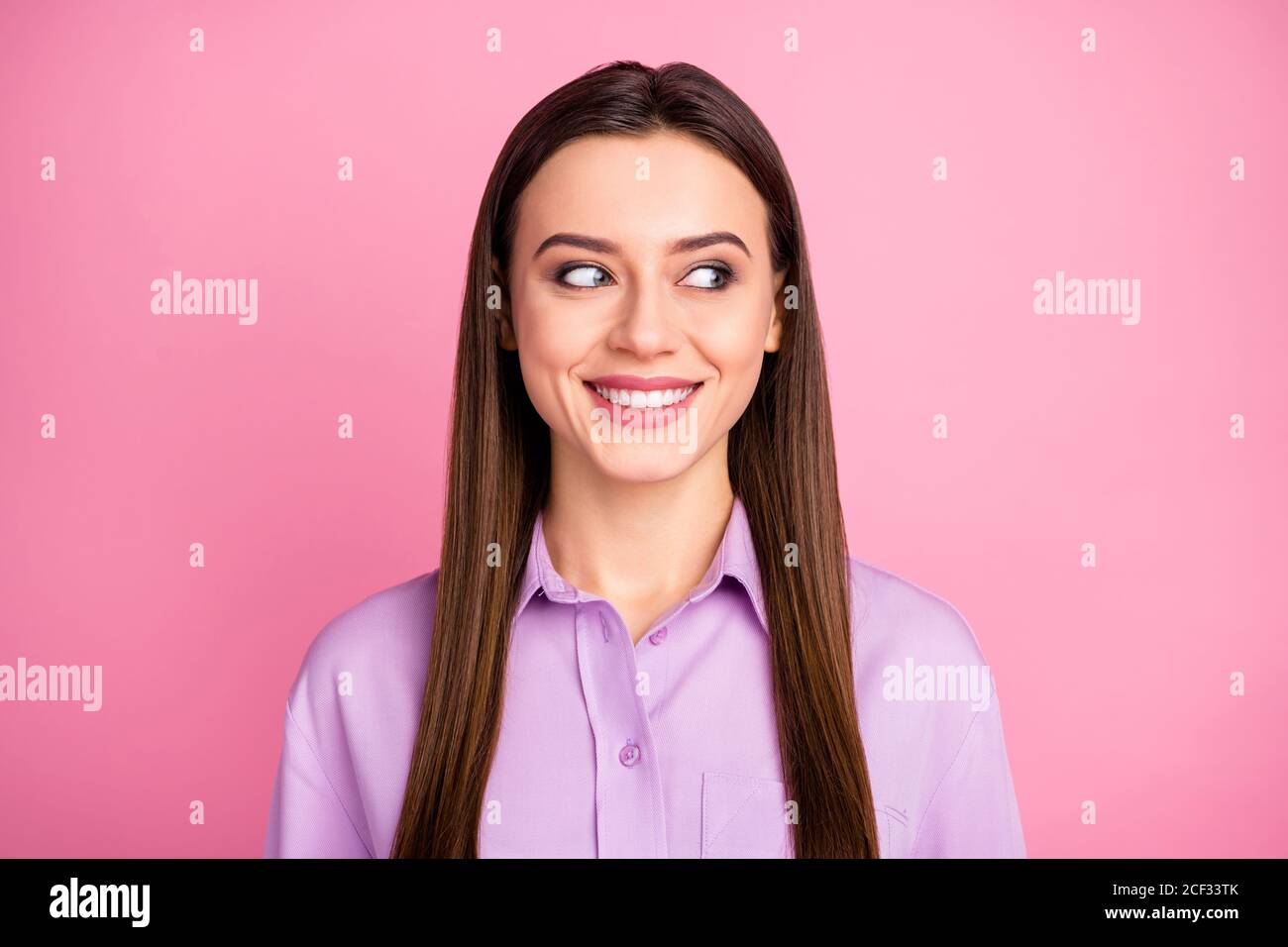 Close-up portrait of her she nice-looking attractive lovely pretty cute ...
