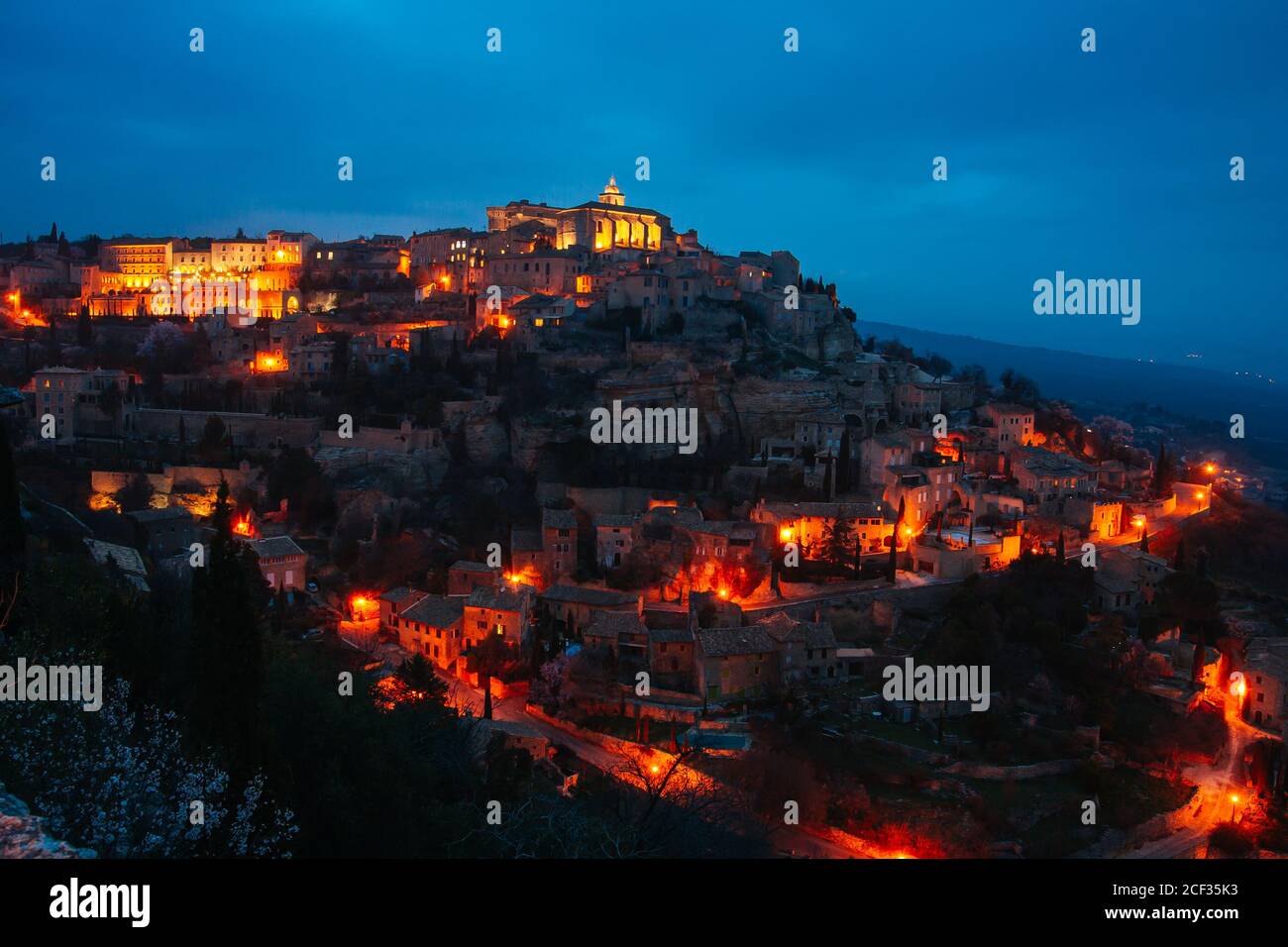 Gordes france town sunset hi-res stock photography and images - Alamy