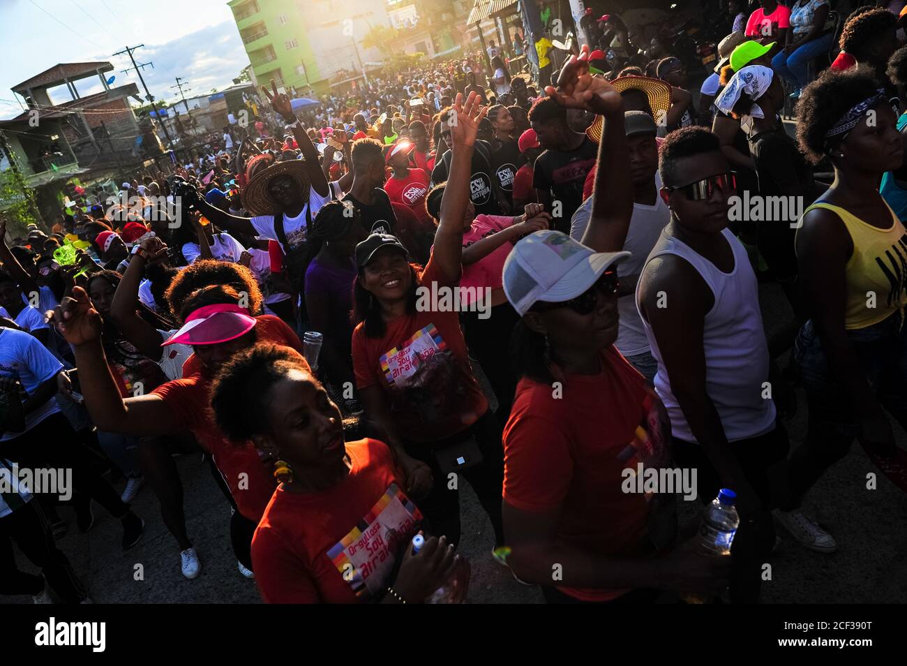 Girl dancing during street parade hi-res stock photography and images ...