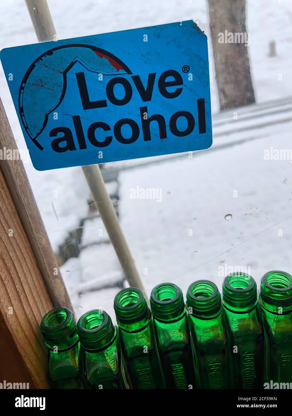 Love alcohol hi-res stock photography and images - Alamy