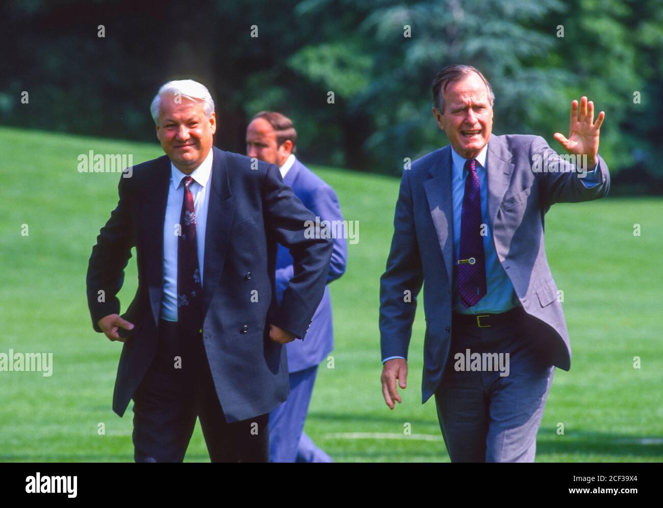 WASHINGTON, DC, USA, JUNE 17, 1992 - Boris Yeltsin, left, and U.S ...