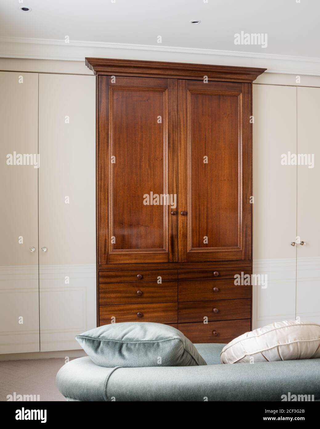 Wooden drawers hi-res stock photography and images - Alamy