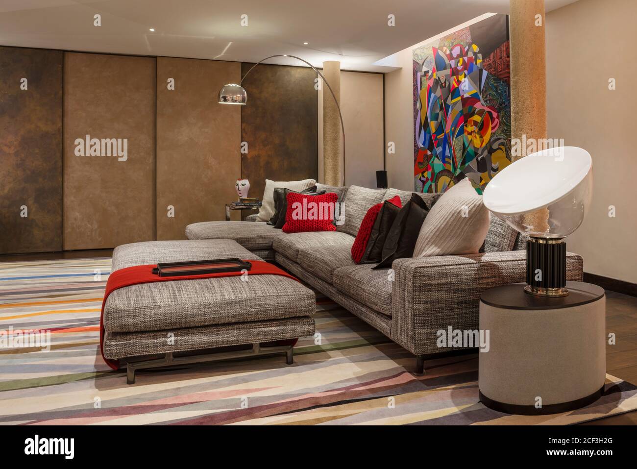 Patterned standard hi-res stock photography and images - Alamy