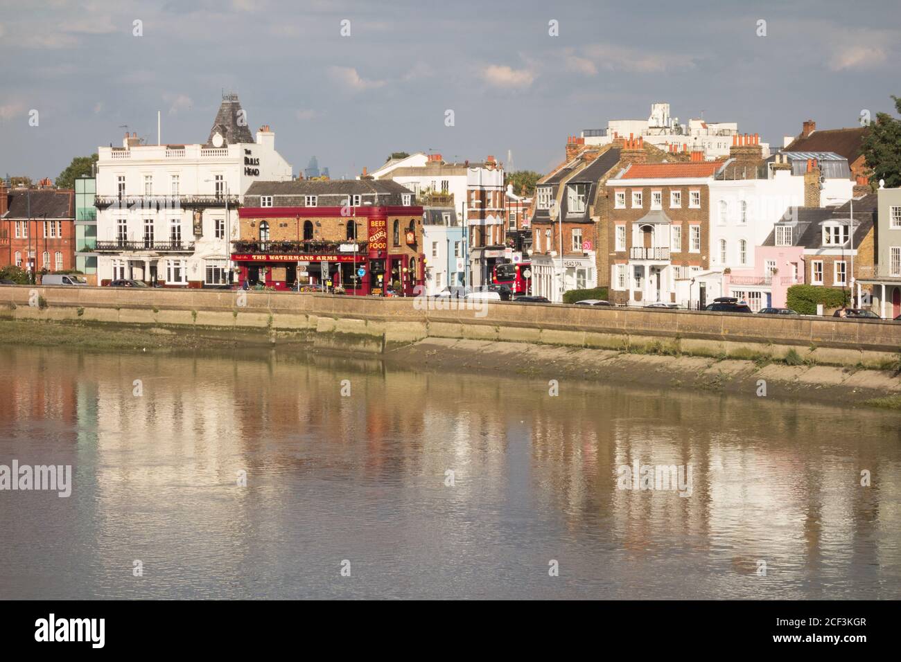 The Bull's Head, Barnes High Resolution Stock Photography and Images ...