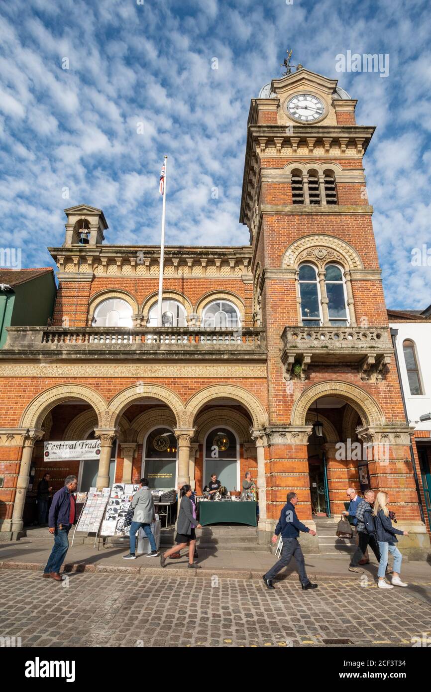 Hungerford, Berkshire, UK. View of The Town Hall and Corn Exchange with ...