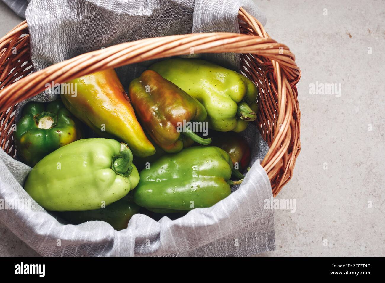 Bell pepper basket hi-res stock photography and images - Alamy