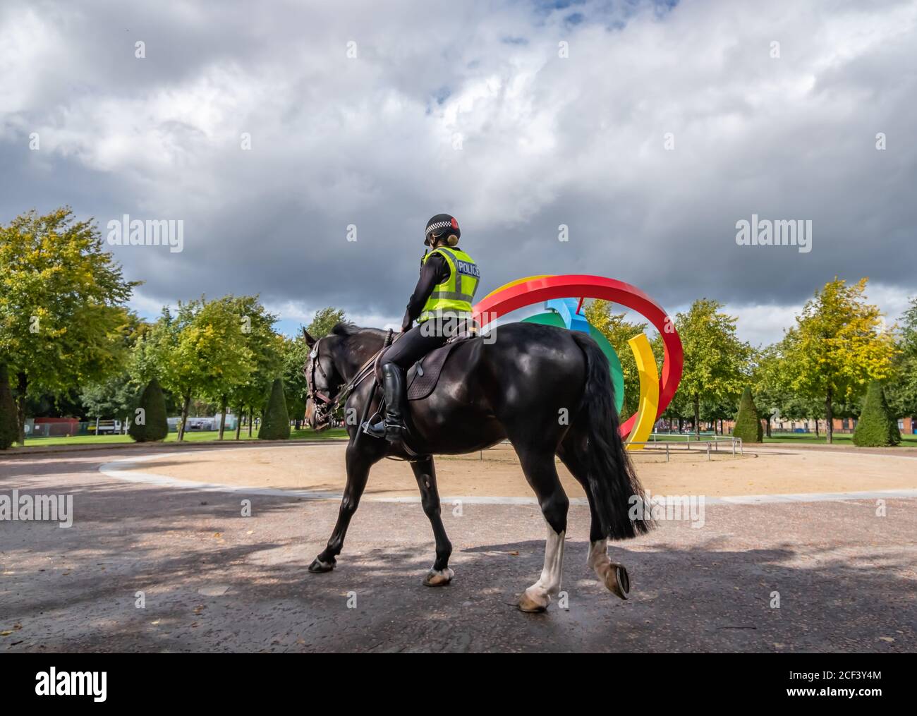 Mounted police glasgow hi-res stock photography and images - Alamy