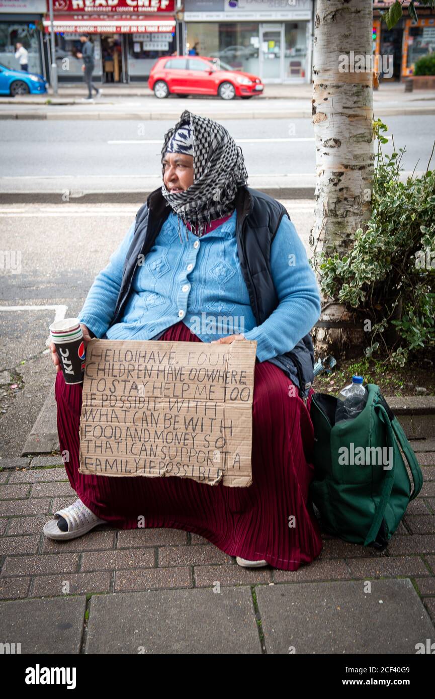 Homeless britain children hi-res stock photography and images - Alamy