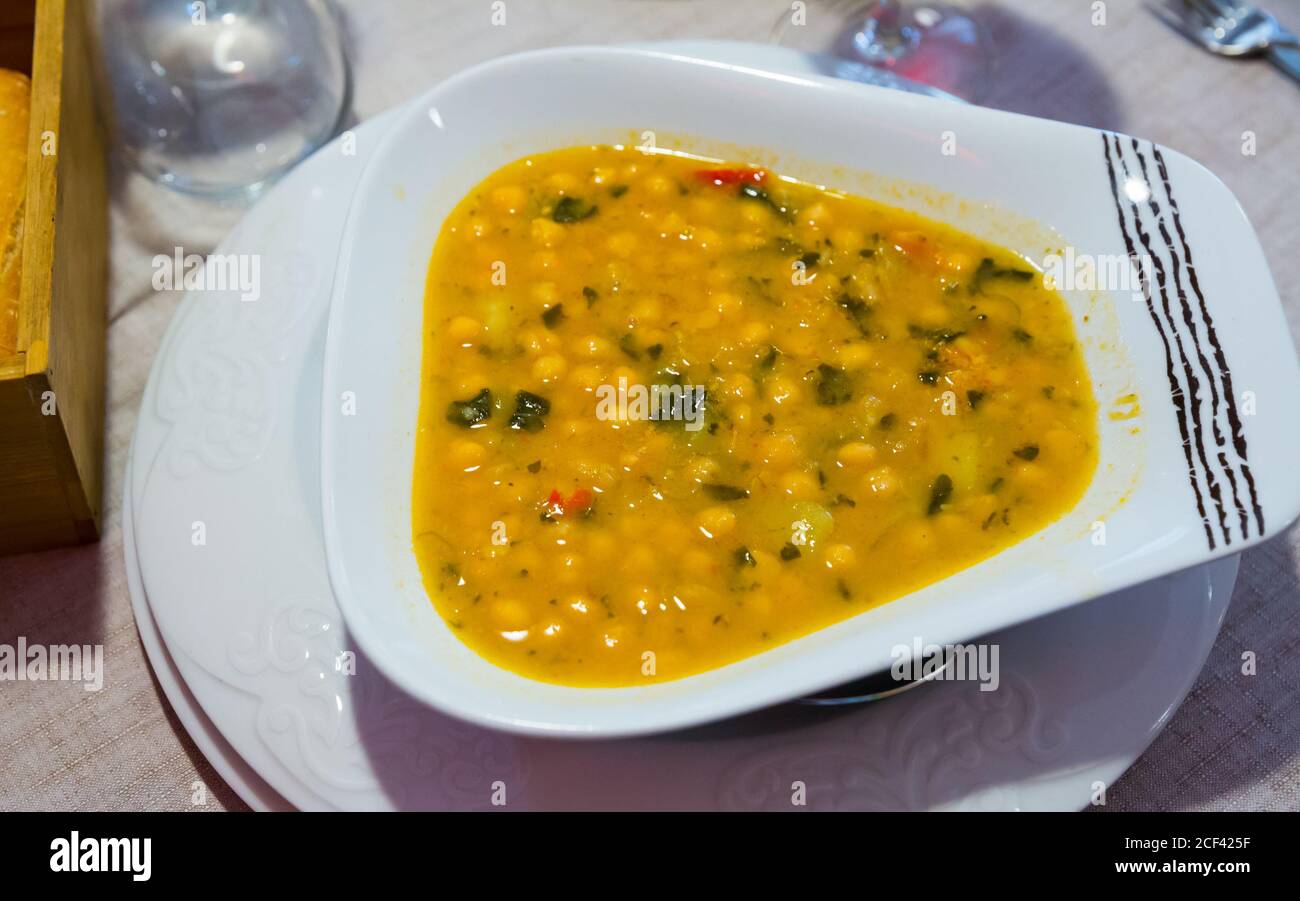 Delicious chickpea soup — traditional dish of Catalan cuisine Stock ...