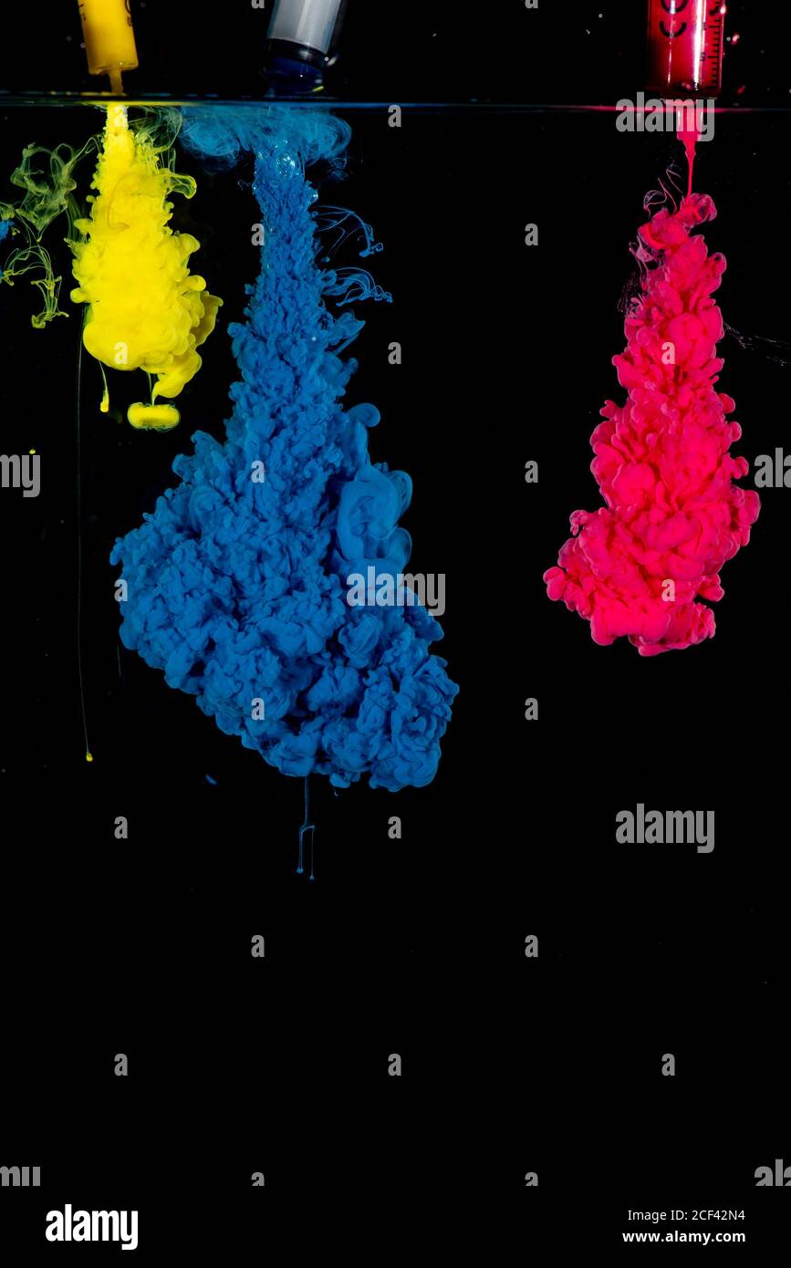 Underwater explosion hi-res stock photography and images - Alamy