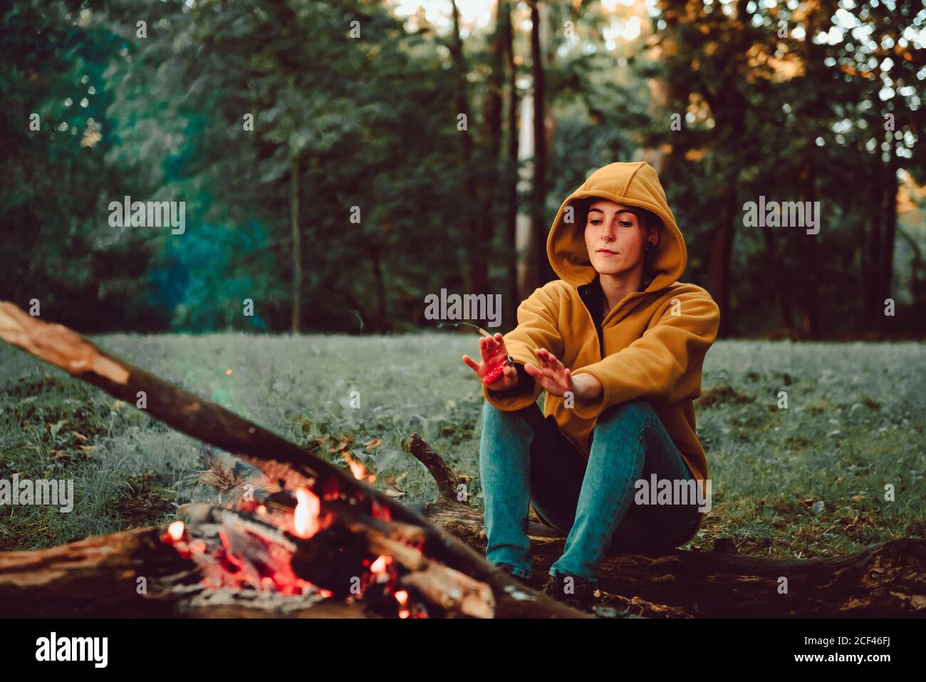 Female silence forest hi-res stock photography and images - Alamy