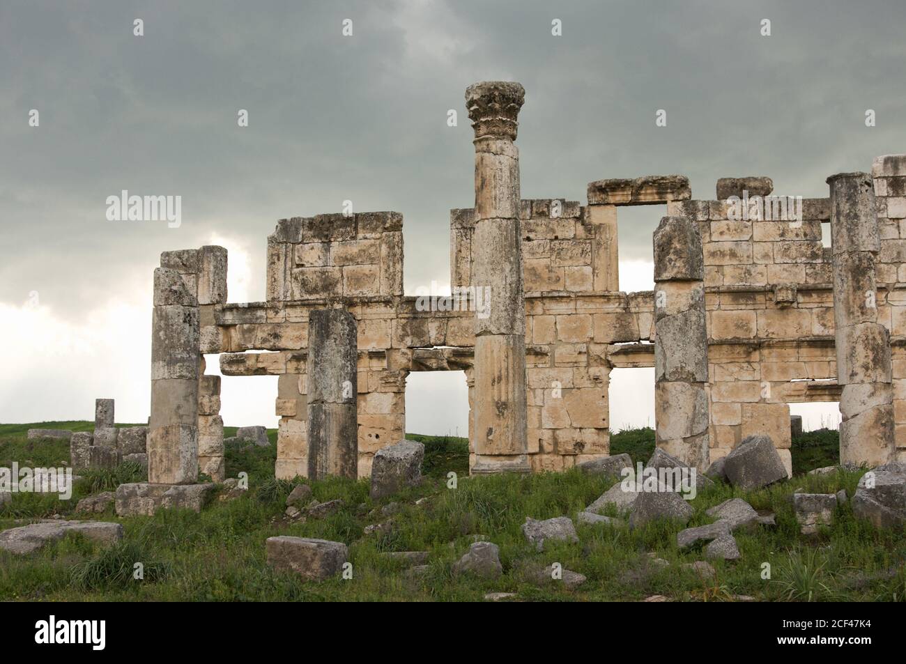 Apamea Syria, ancient ruins with famous colonnade before damage in the ...