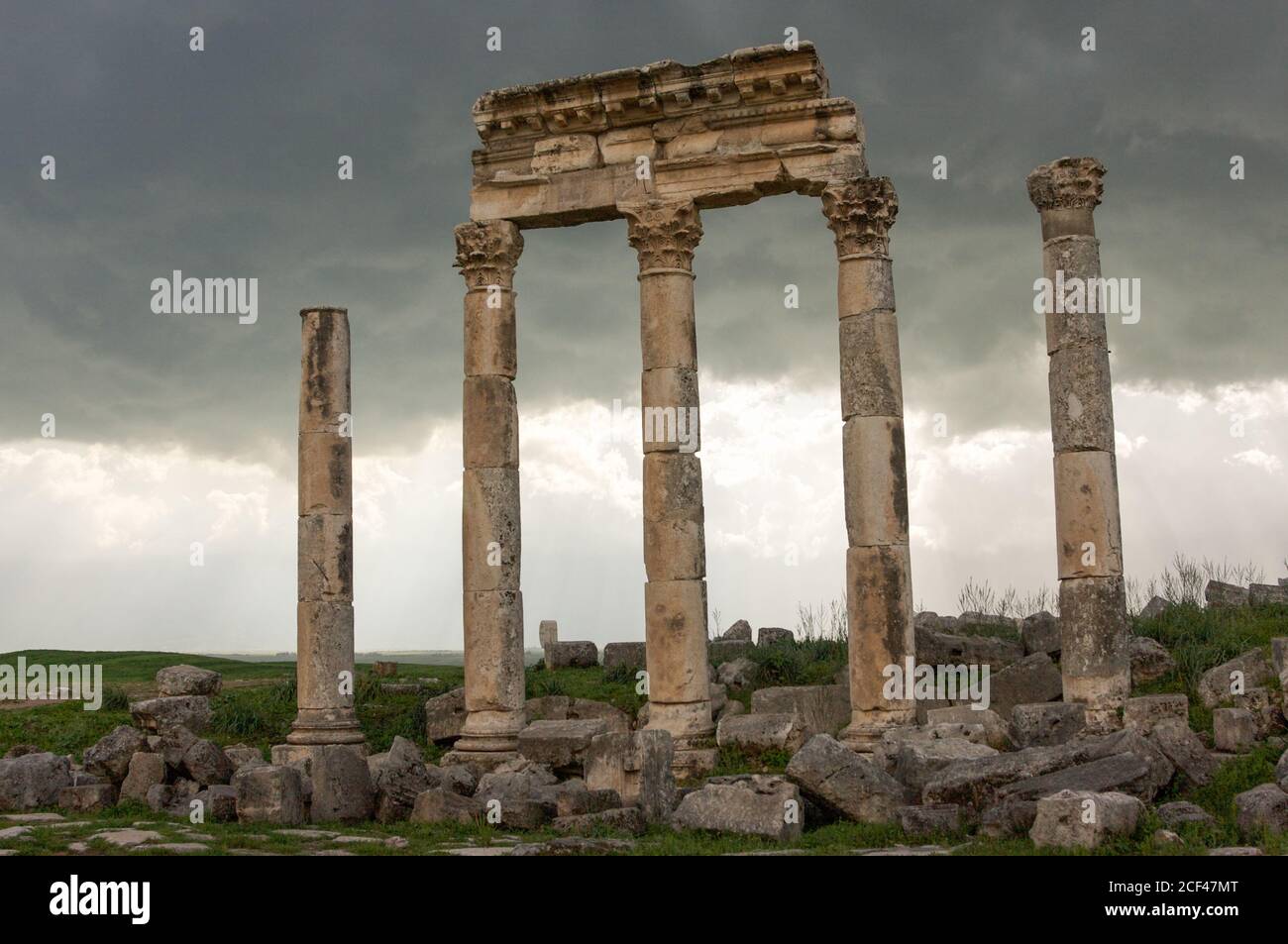 Apamea Syria, ancient ruins with famous colonnade before damage in the ...