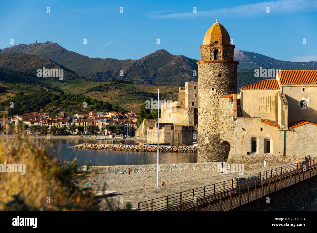 Collioure old town fort hi-res stock photography and images - Alamy